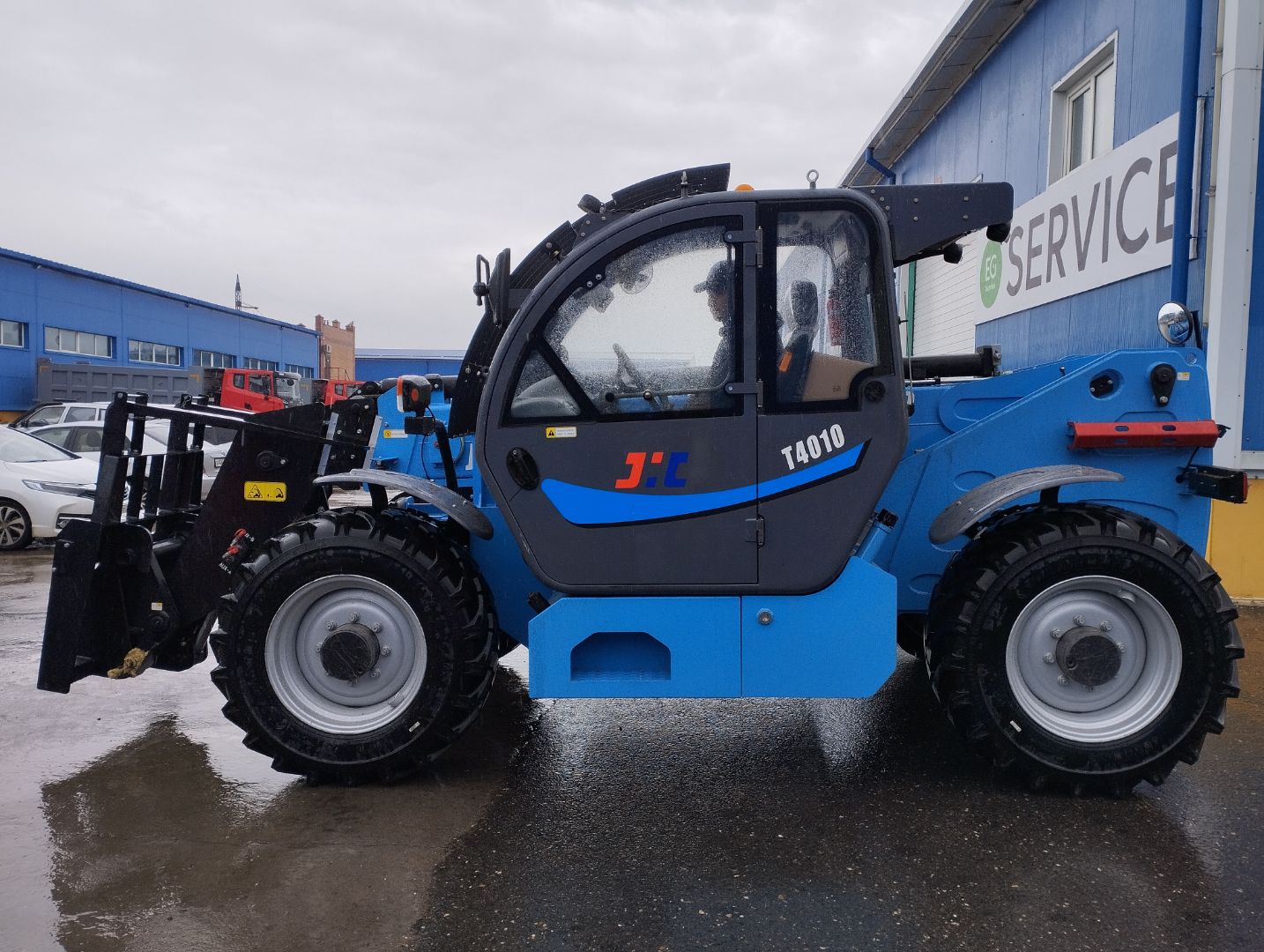 Телескопический погрузчик JHC T4010